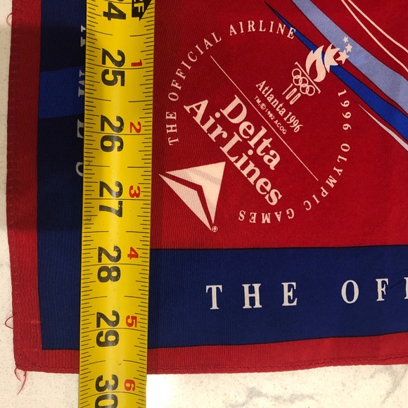 Delta Air Lines | Accessories | Delta Air Lines Flight Attendant ...